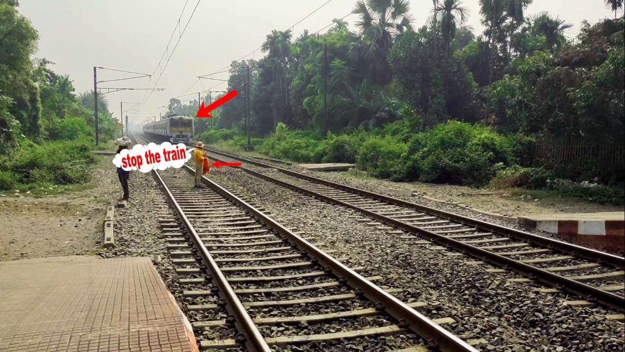 Railway Gangman Show Red Flag And Told Stop The train - YouTube