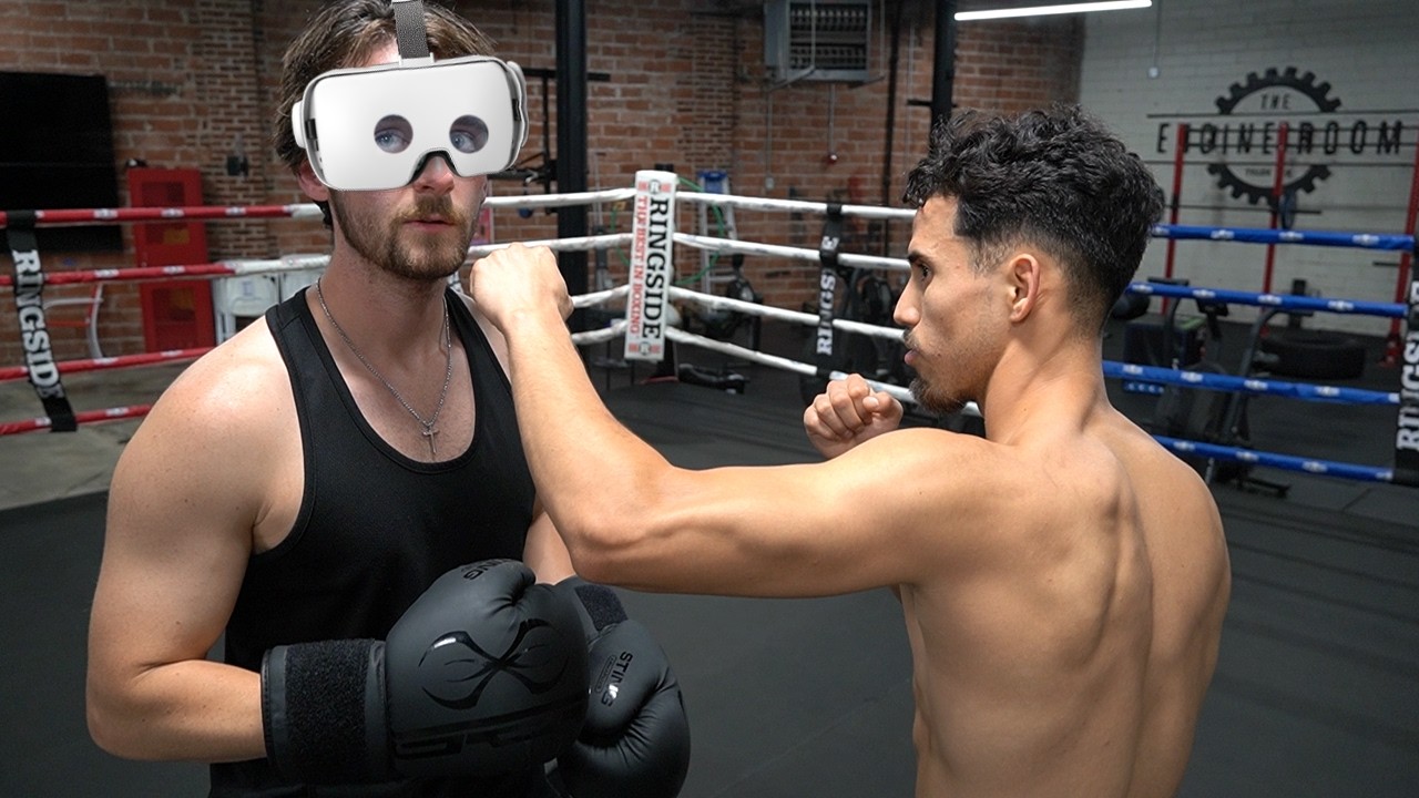 I Sparred a Pro Boxer with only VR Training - YouTube
