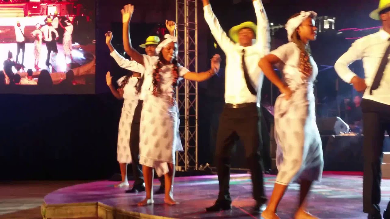 Festival da Lusofonia 2015, Macau (Mezo Dance STP) - YouTube