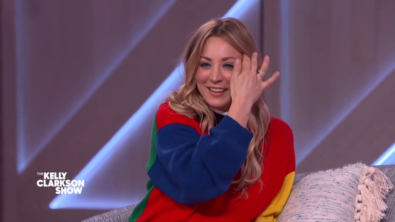 Mackenzie Foy - The Kelly Clarkson Show - YouTube
