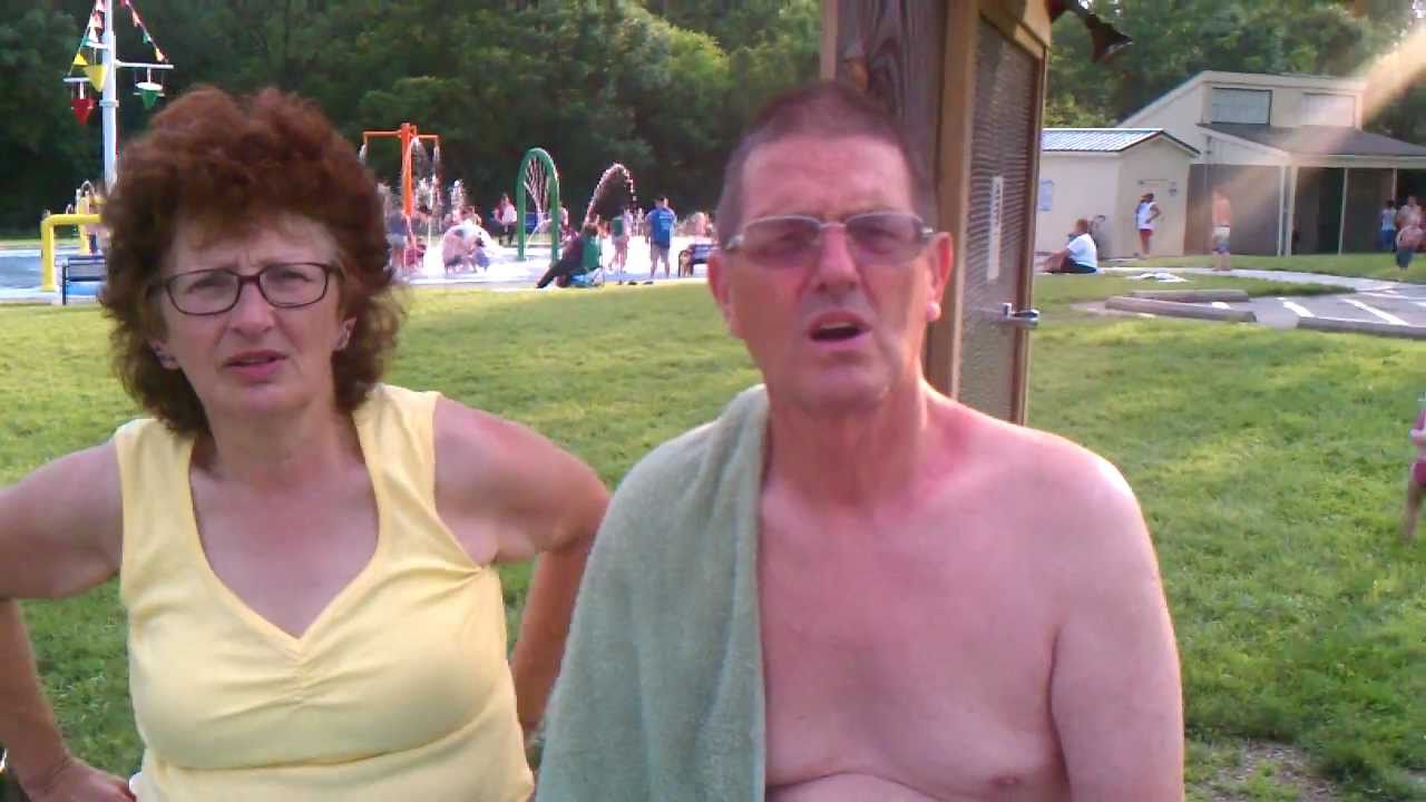 Man screams when he gets water poured on back prank - YouTube