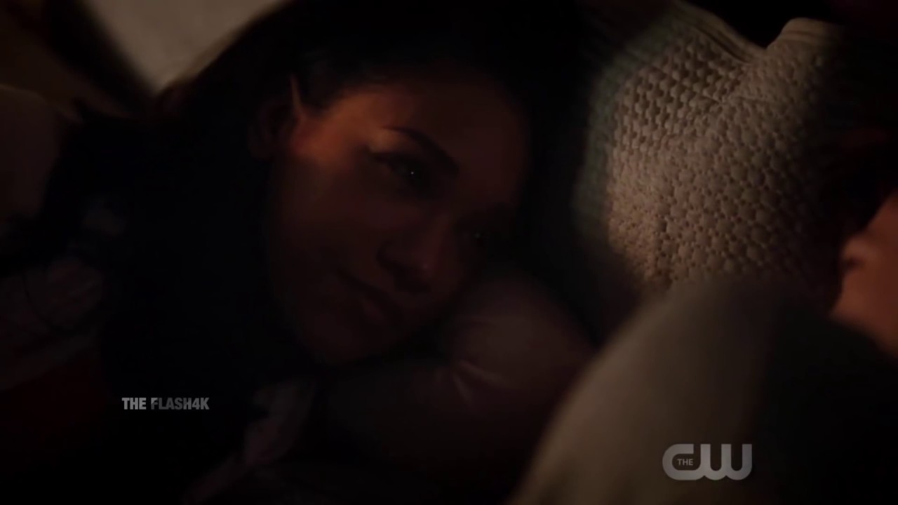 The Flash 3x22 Opening Scene Barry & iris Part #1 - YouTube