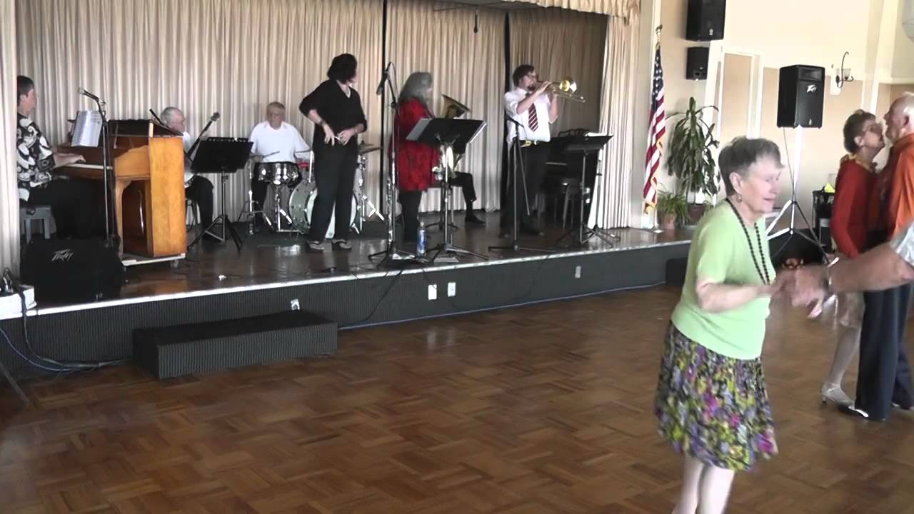 Wolverine Blues - The Midnight Rose Jazz Band - YouTube