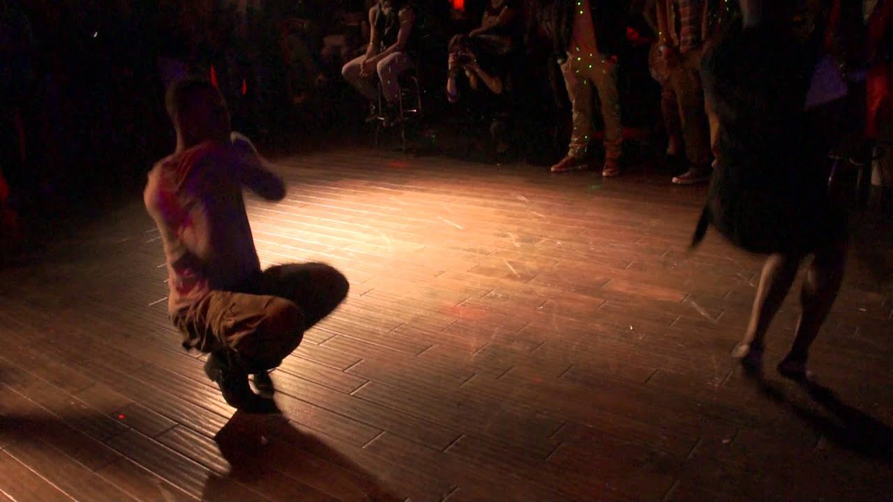 DUCK WALK CHALLENGE PT3 @ VOGUE NIGHTS 5/6/2013 - YouTube