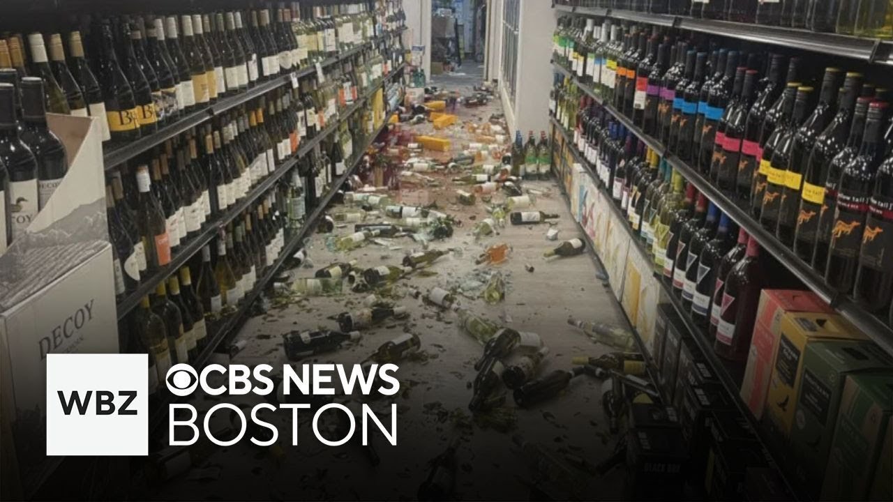 North Andover Community Cleans Up Liquor Store After Break in And north-andover-community-cleans-up-liquor-store-after-break-in-and