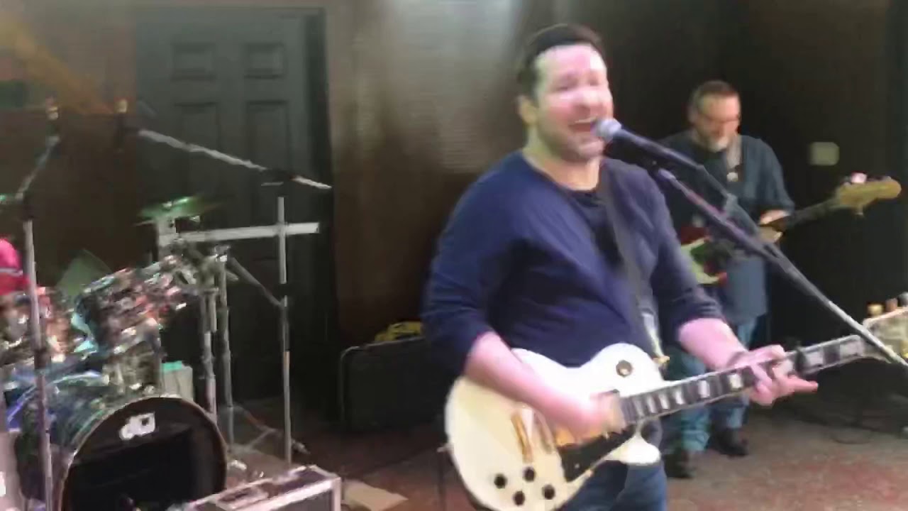 Steve Spires @ The Barn, May 2019 - YouTube