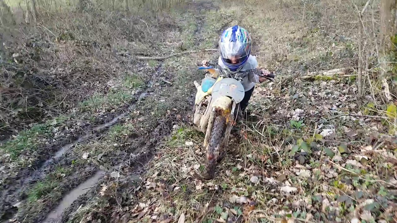 On s'aventure dans un bourbier - YouTube