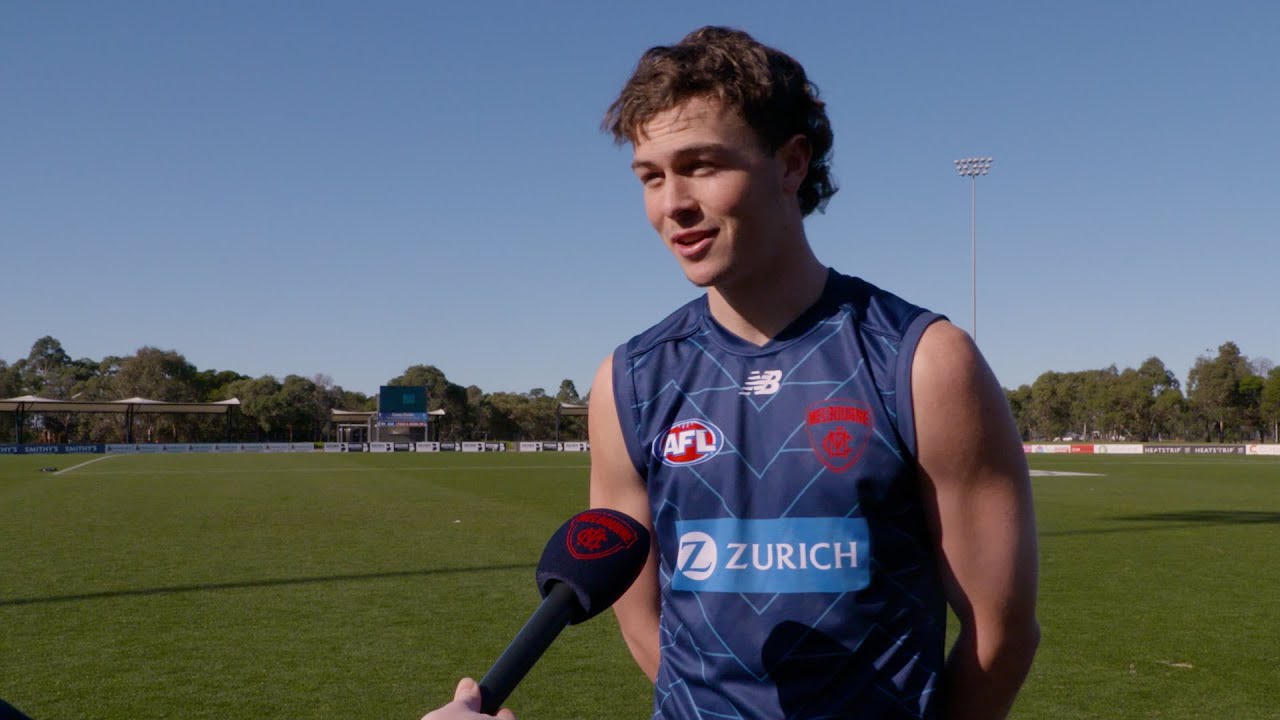 Daniel Turner | Signs on - YouTube