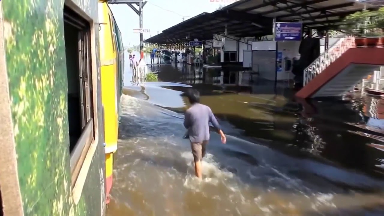 Train in water - YouTube