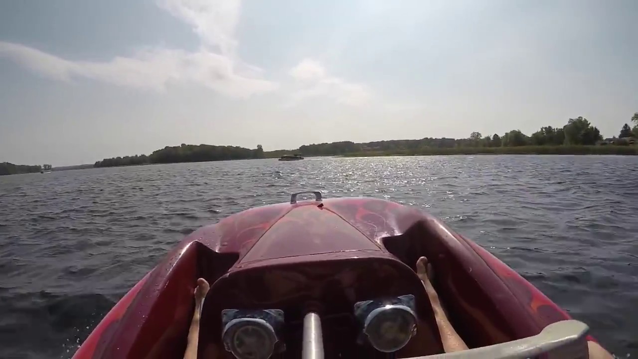 Bennett Lake hot rod boat - YouTube