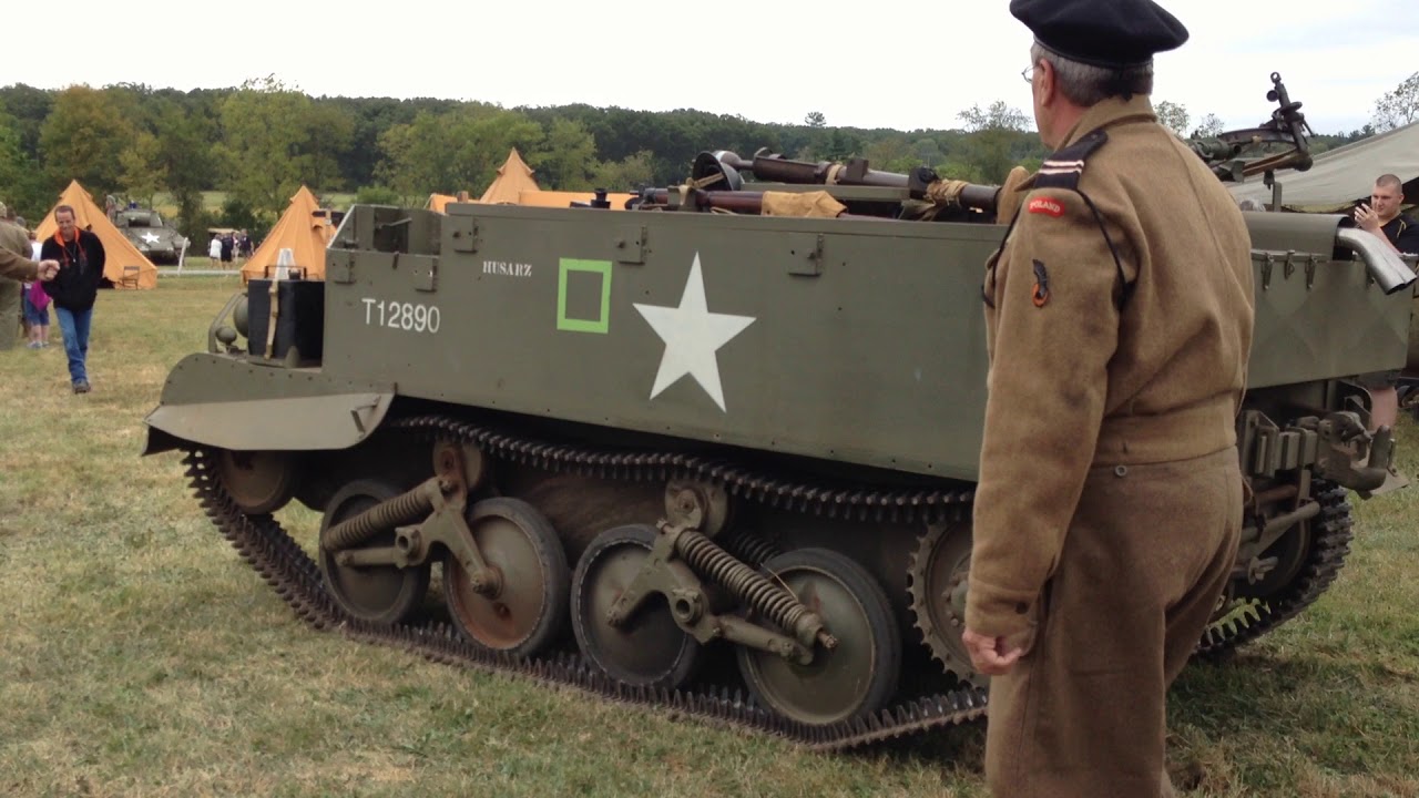 T16 moving into position - YouTube