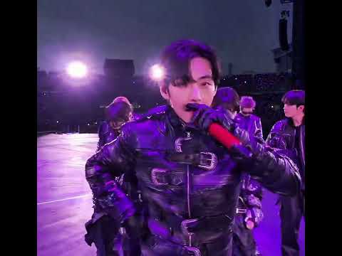 The aura of V is unmatched ✨   #BTS #Army  #Edit #Concert #Bangtan #Fyp #ViralShorts #StagePresence