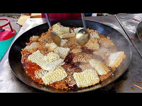 This is the BEST Maggi Goreng Mamak in Malaysia?! | Fried Noodle | Malaysia Street Food | Johor