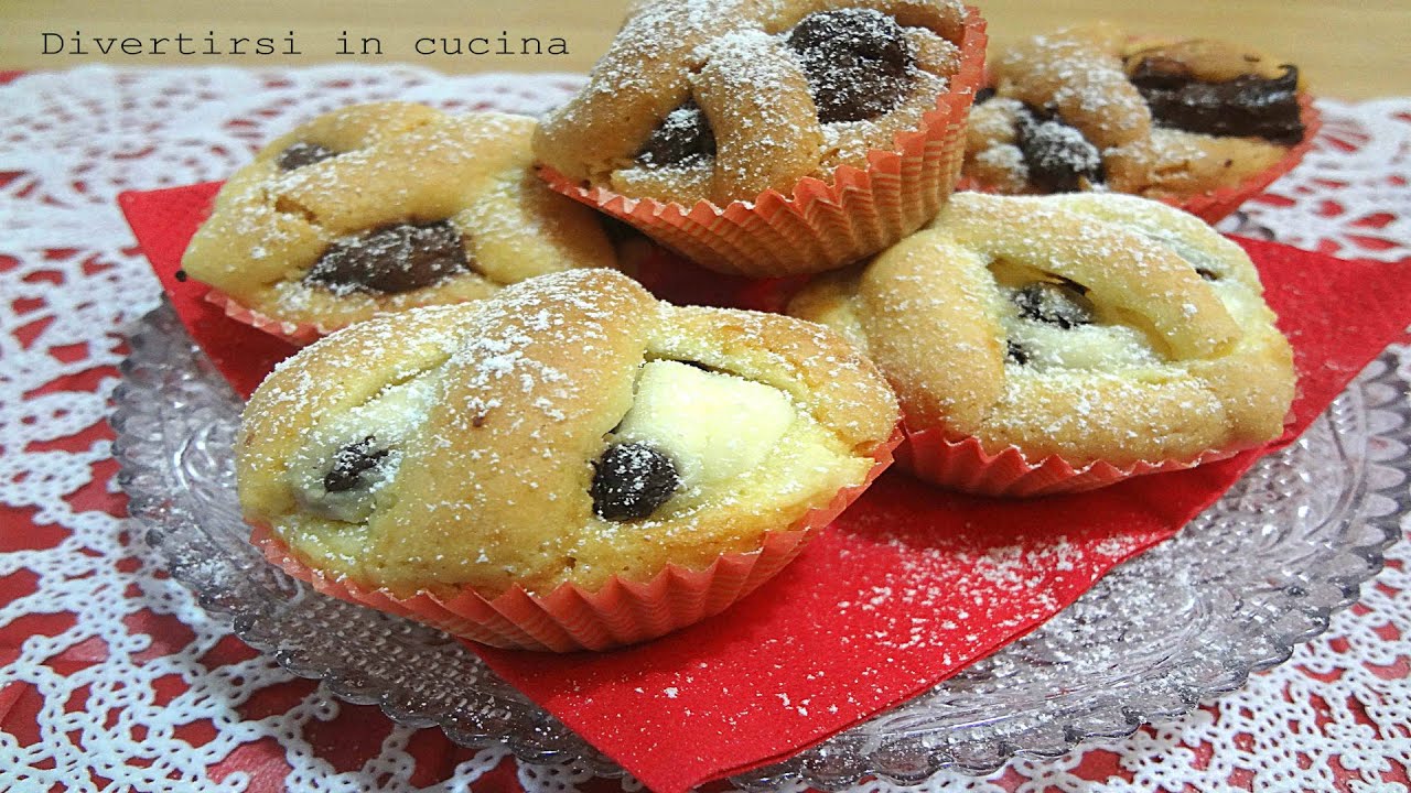 Mini crostatine ricotta e gocce di cioccolato - YouTube