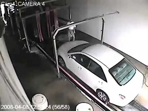 Arabasını Yıkayan Salak Şöför [Araba Kazaları]