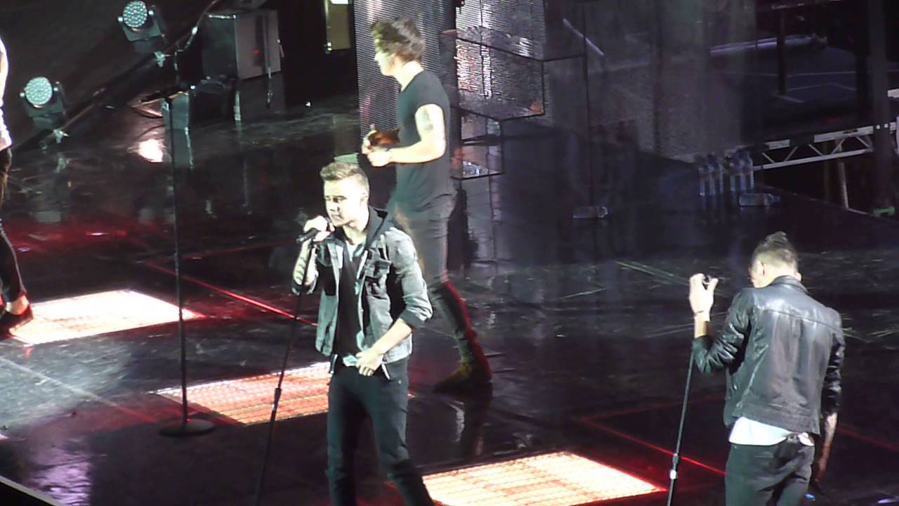 One Direction - Rock Me - Manchester 19/04/13 - YouTube