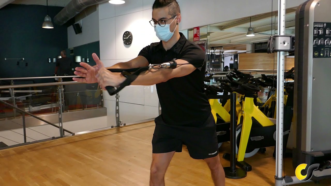 Press de pecho en polea a una mano - YouTube