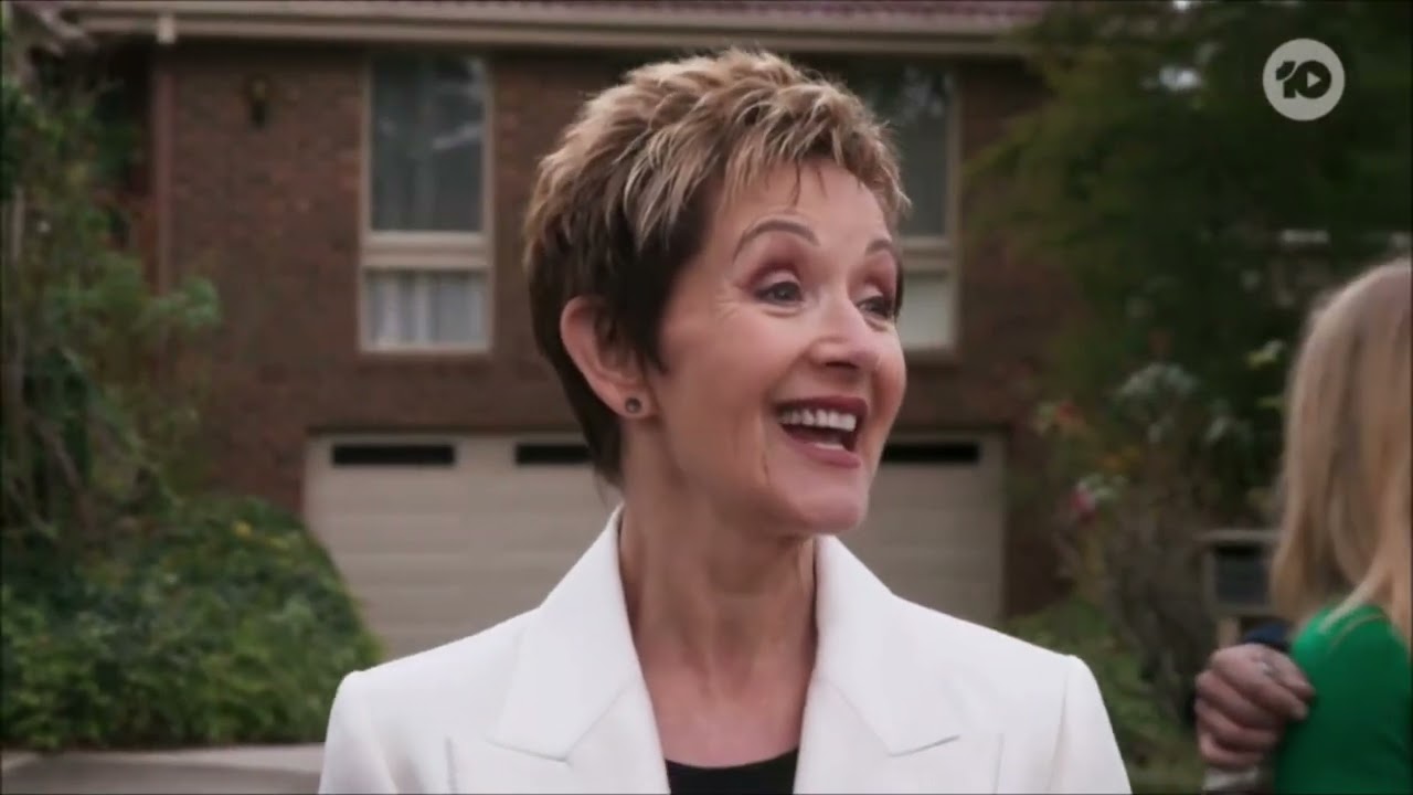 Susan Kennedy - Final monologue - Neighbours Series Finale - YouTube