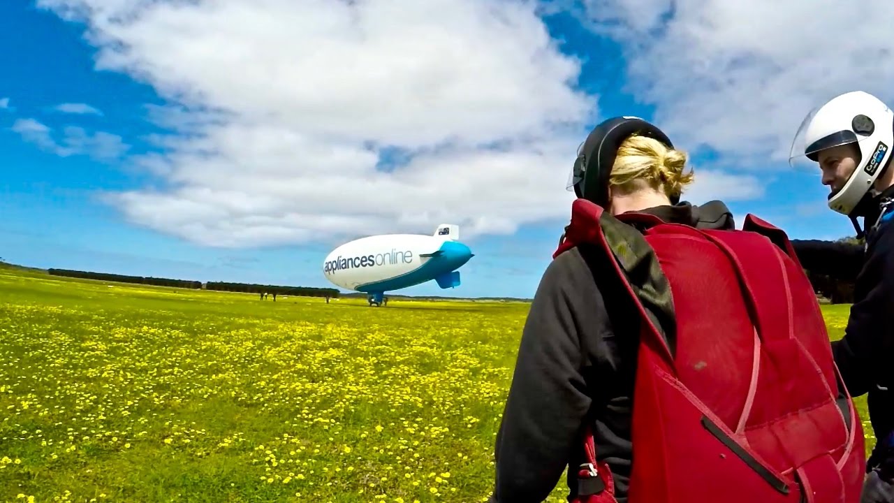 JUMPING OUT OF A BLIMP 🚀🔥😵 - YouTube