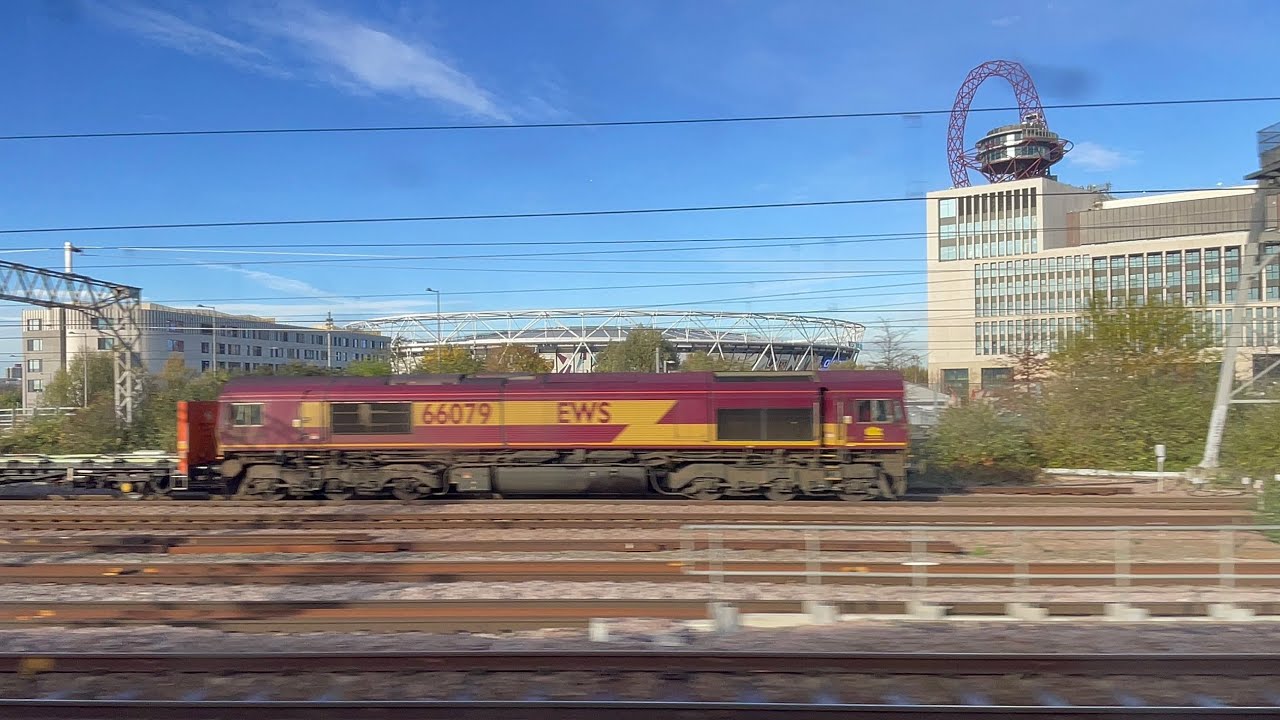 Elizabeth Line - 11:24 Stratford (Regional) - 11:28 Whitechapel | Class ...