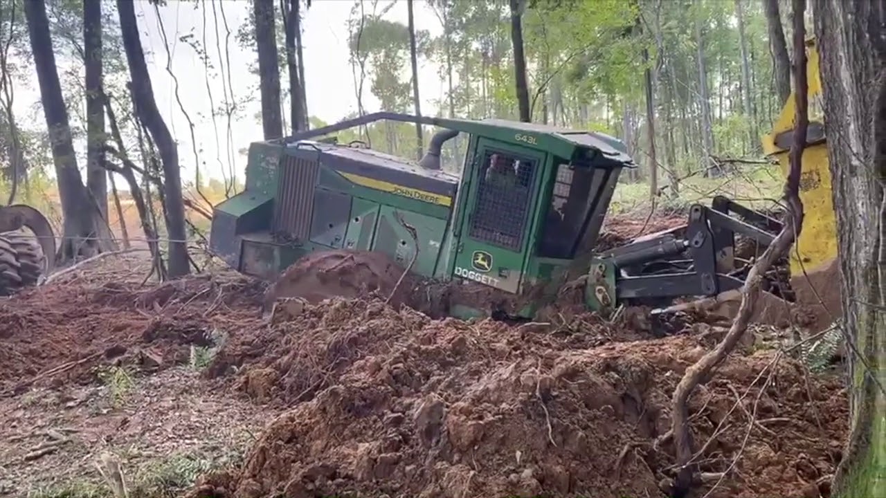 Stuck Logging Shear Mud Bog Swamp Worst Accident Buried Cutter Saw ...