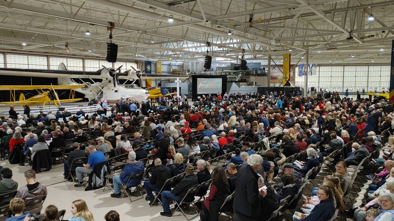 Remembering Canada’s veterans at Hamilton’s warplane museum - YouTube