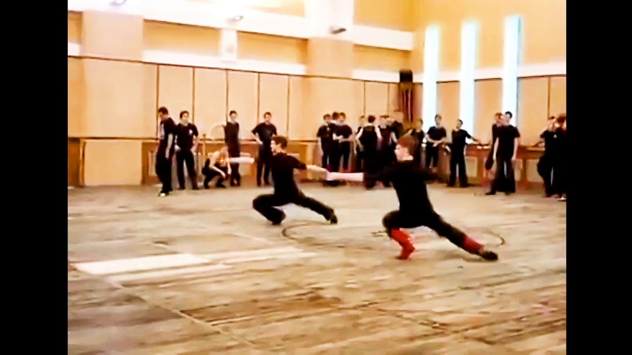 Ukrainian Folk Breakdance Battle in Kiev 12.2013 - YouTube