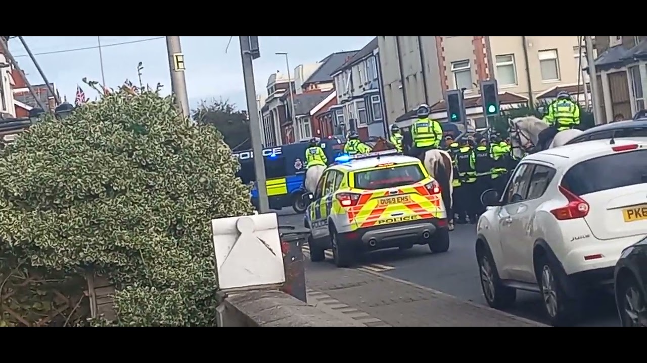 Blackpool and Preston Fight - YouTube