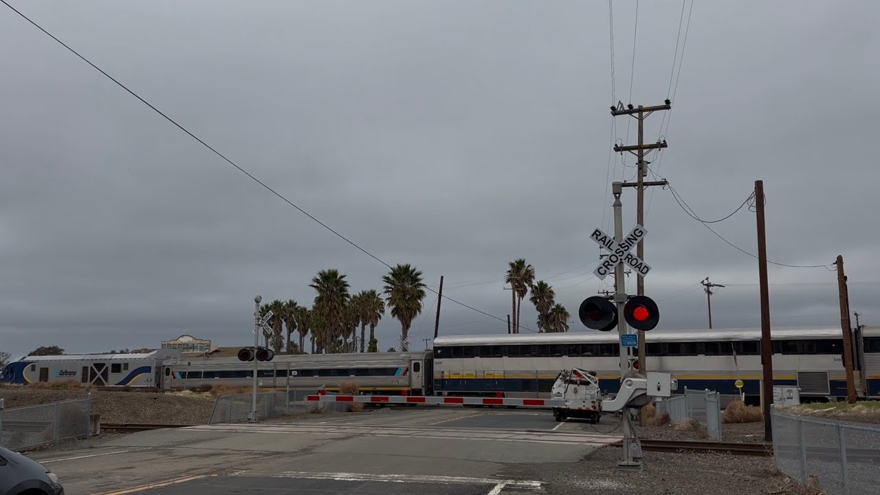 Amtrak CDTX 2104 San Joaquins Train 713 West - McAvoy Road Double ...