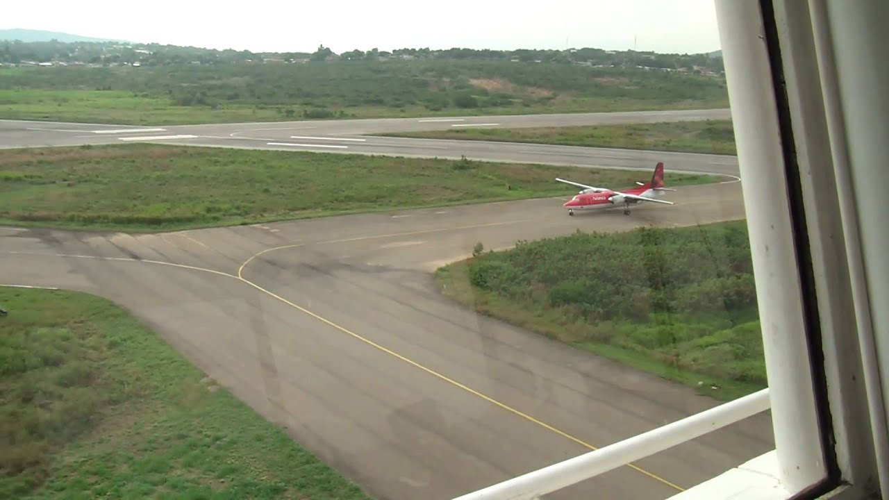 avianca F50 desde la torre del Camilo Daza - YouTube