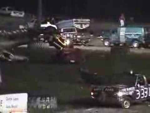 Trailer Races Lake Geneva Raceway 4 of 4 - YouTube