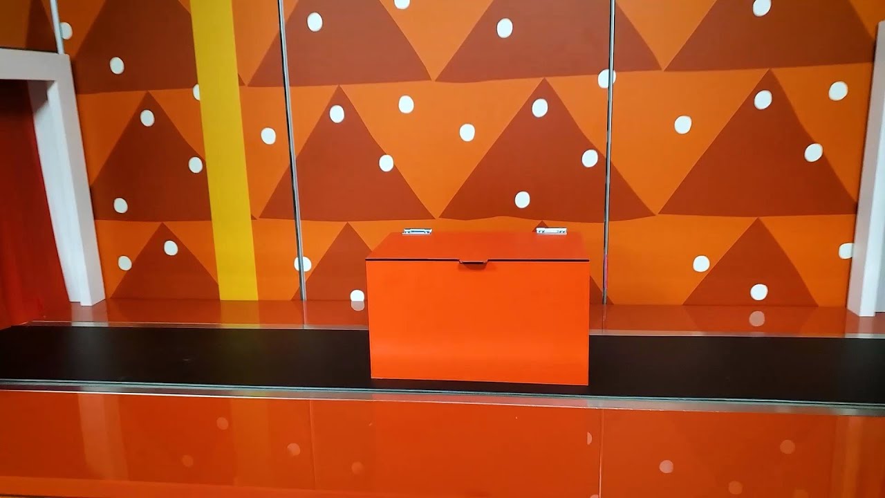 20231116 | The Body Shop Pop-Up at Union Station - YouTube