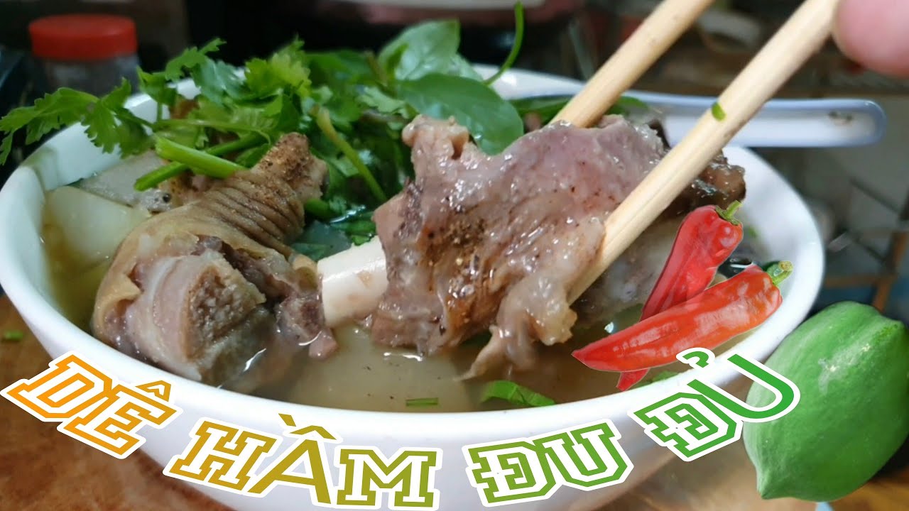 Cooling and Nutritious Goat Bone Soup with Papaya - YouTube