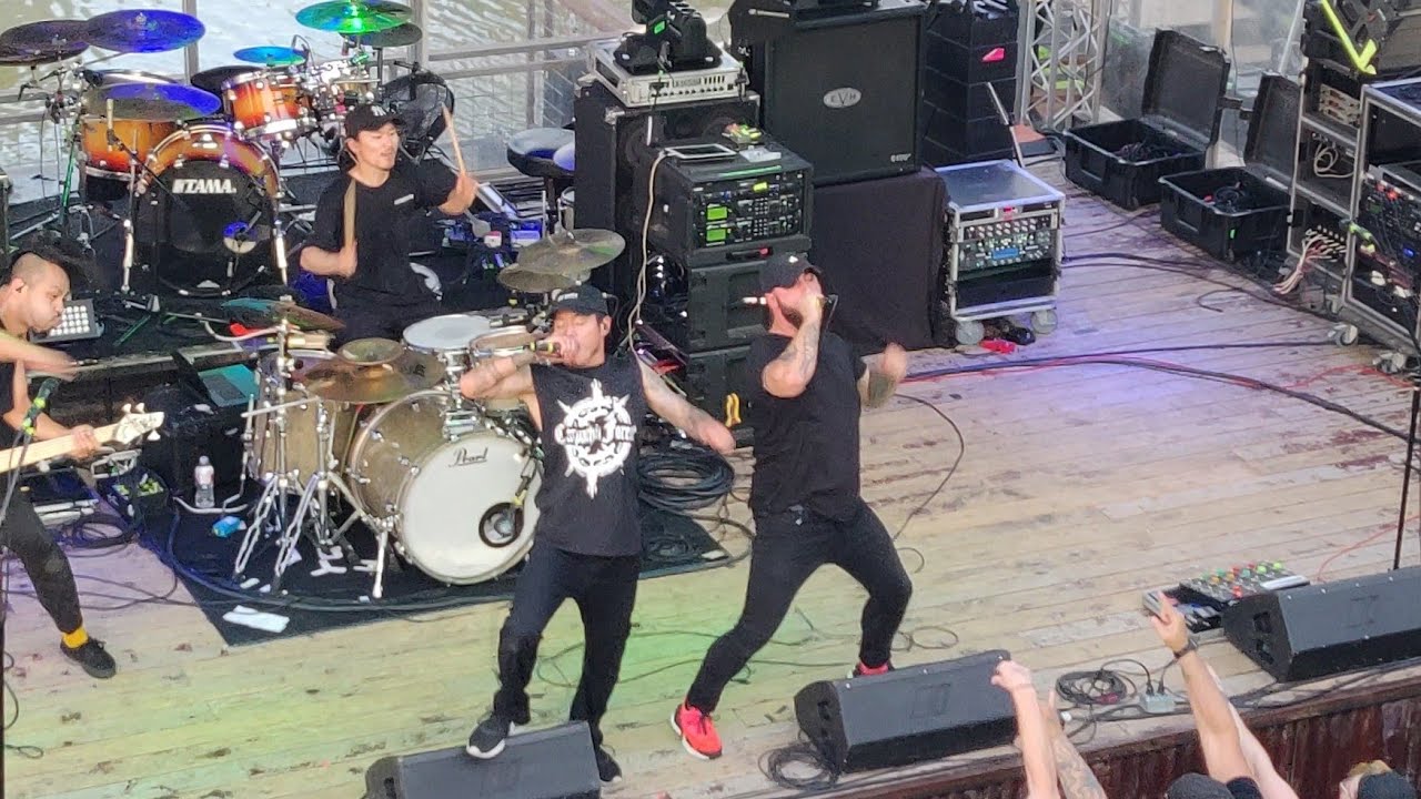 Crystal Lake ft. JT Cavey - Aeon Live at Gas Monkey Dallas, TX 9/10 ...