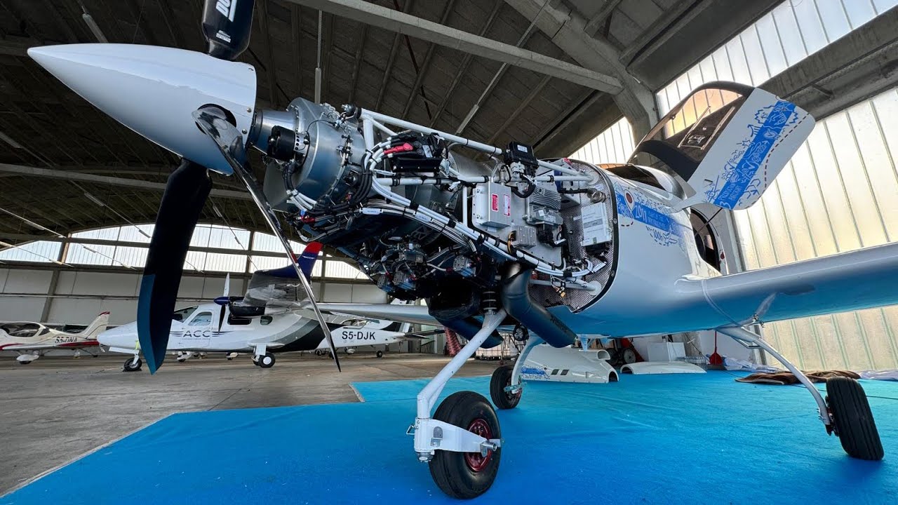 Gogetair G750 Turbotech turbine engine start - YouTube