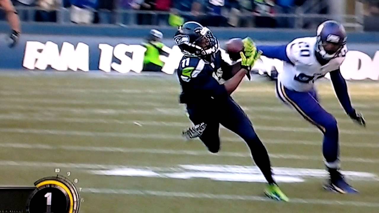 MUST SEE ONE HANDED CATCH BY THE SEAHAWKS - YouTube