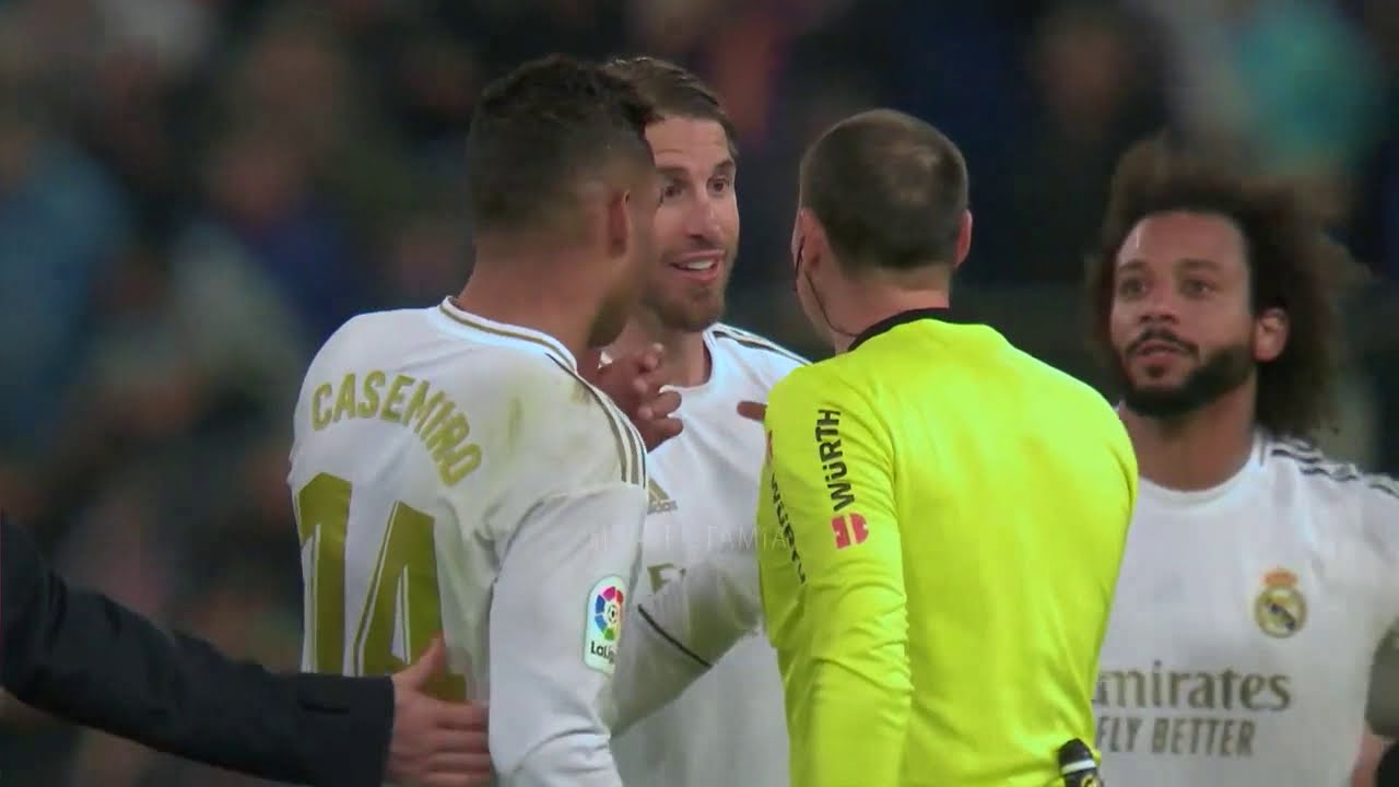 Sergio Ramos reaction at the end of El Classico - YouTube