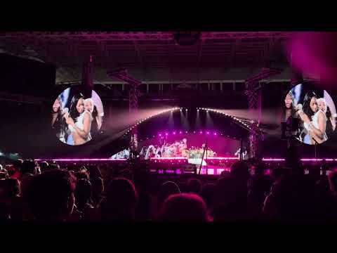 Coldplay (feat. Ayra Starr) – Hot Body (Live at Hard Rock Stadium, Miami - July 27, 2025)