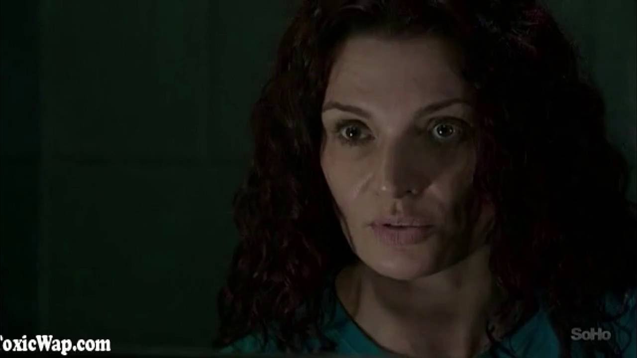 Bea&Debbie - Wentworth Masterpiece - YouTube