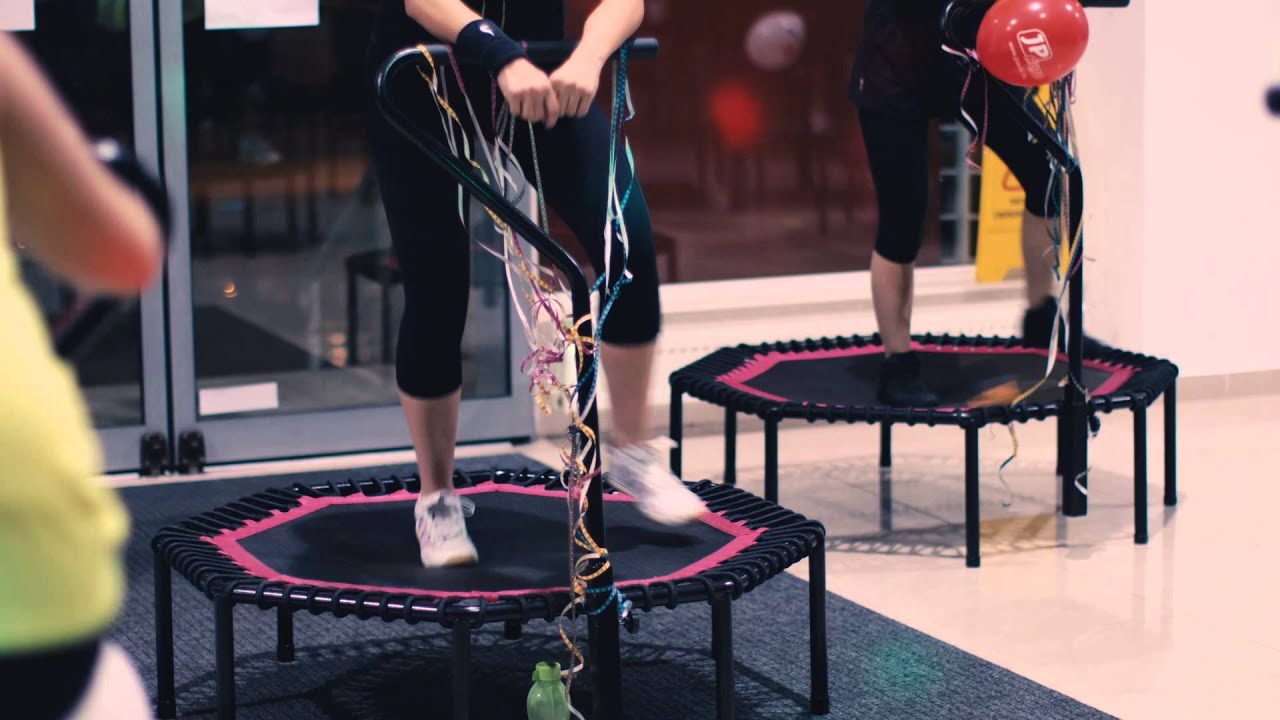 World Jumping Eger - Szilveszteri Jumping Party - YouTube