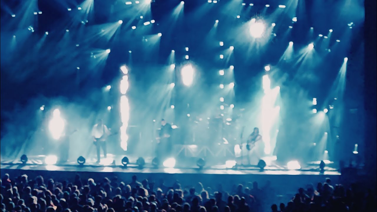 The Smashing Pumpkins (Hummer) live at Bank of New Hampshire Pavillion ...