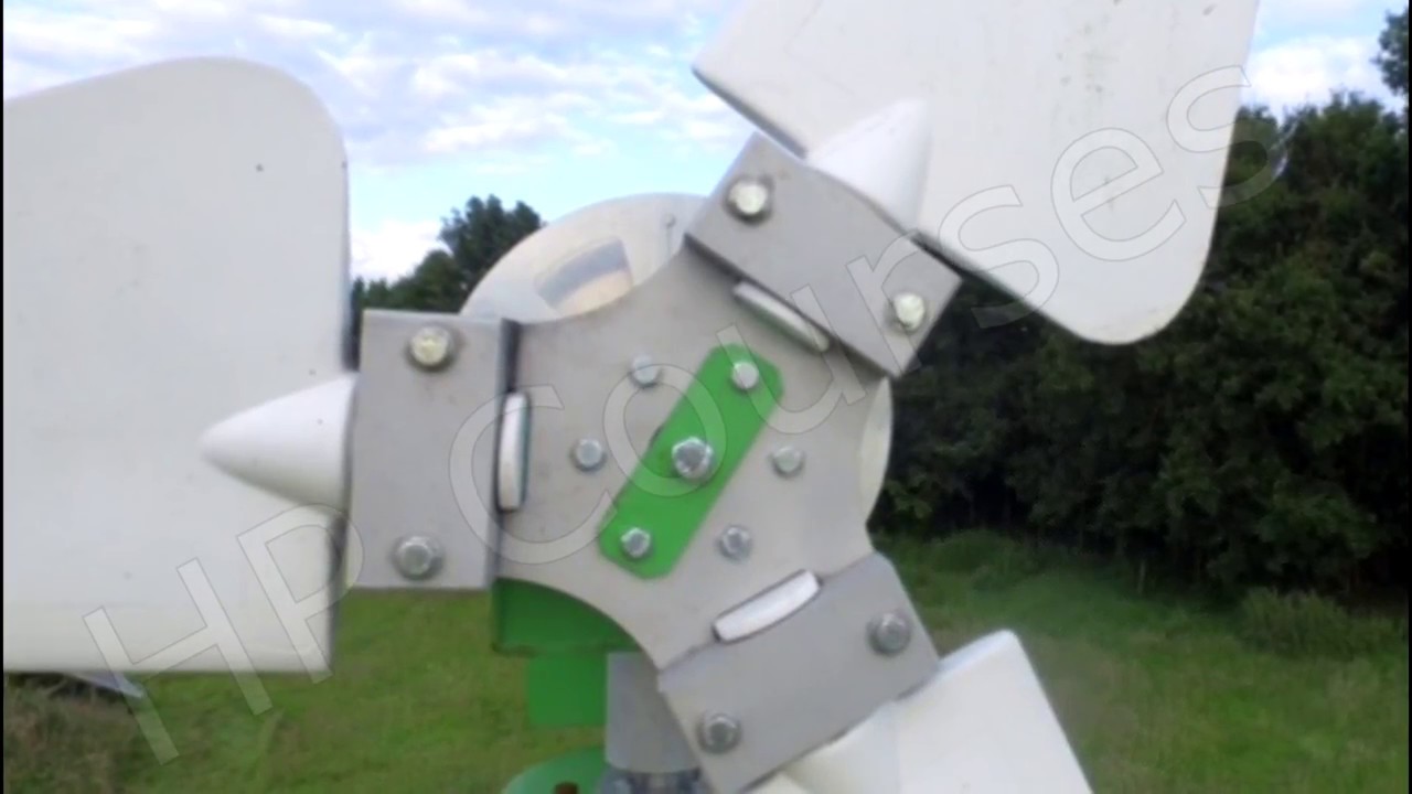 The development of a low cost 3kW composite wind turbine blade - YouTube