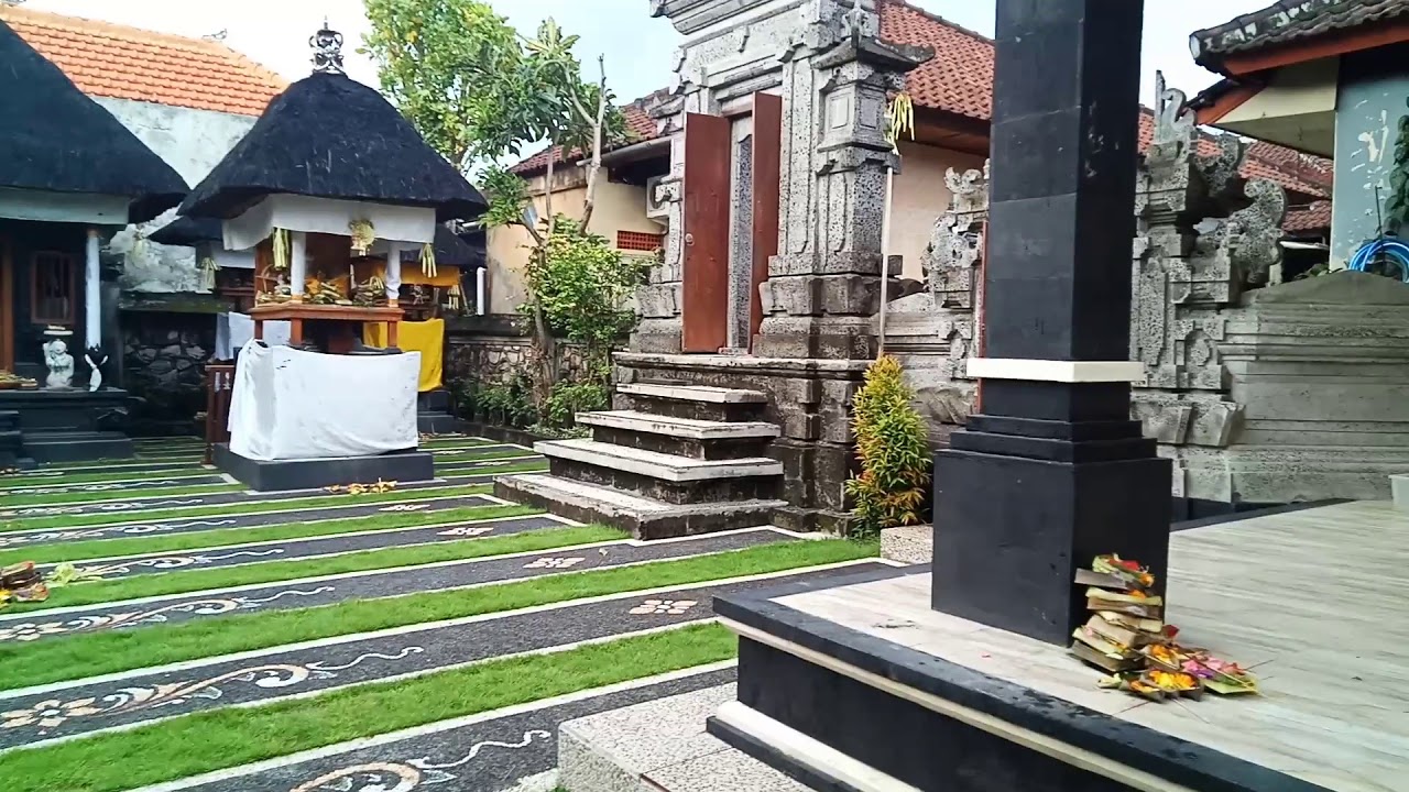 Merajan TAMBLANG SAMPUN jimbaran - Bali - YouTube