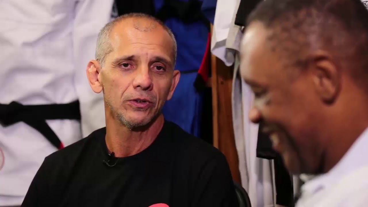 Entrevista com o faixa coral, Ricardo de La Riva - YouTube