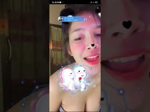 gái bigo lột đồ khoe vú lộ ty