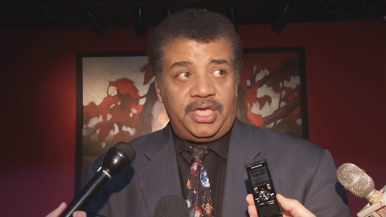 WICS: Neil deGrasse Tyson Interview - YouTube