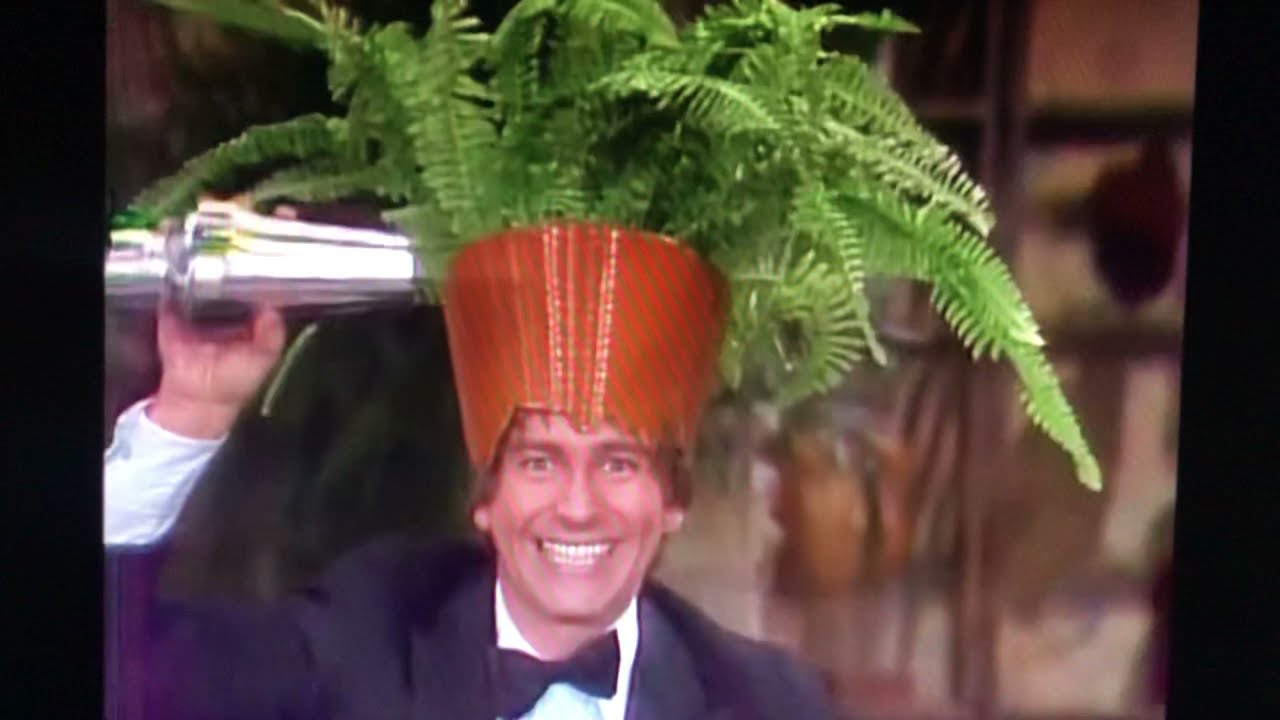 Jack Tripper Steppin Out! (Three's Company-Up In The Air) - YouTube