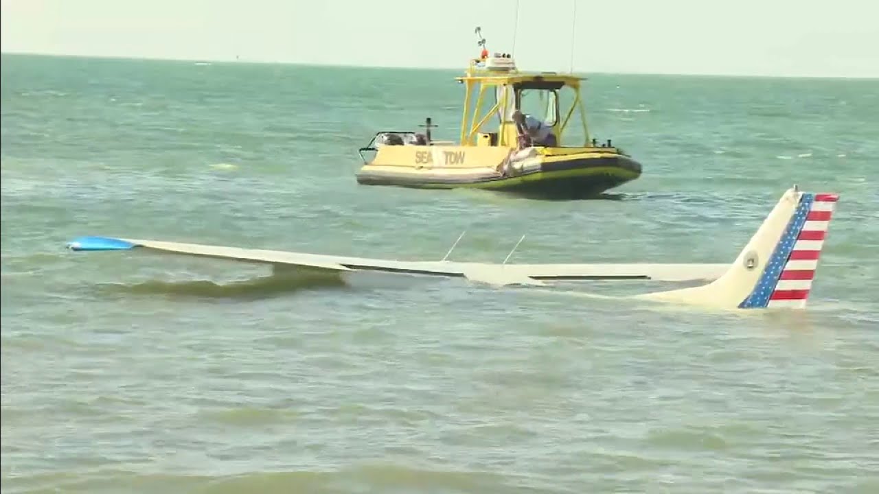 Cessna Planes Crashing Into The Water Plane From Wellington Crashes
