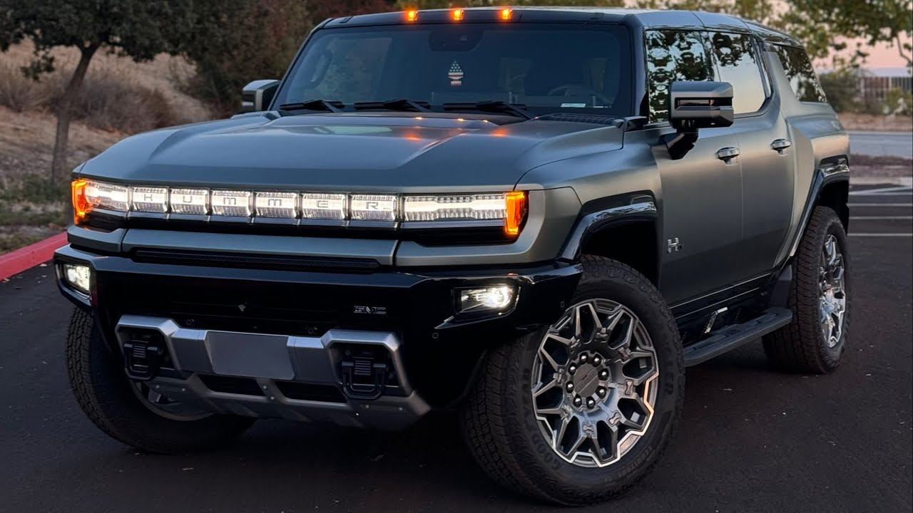 THE NEW HUMMER EV FULL WALK AROUND! - YouTube