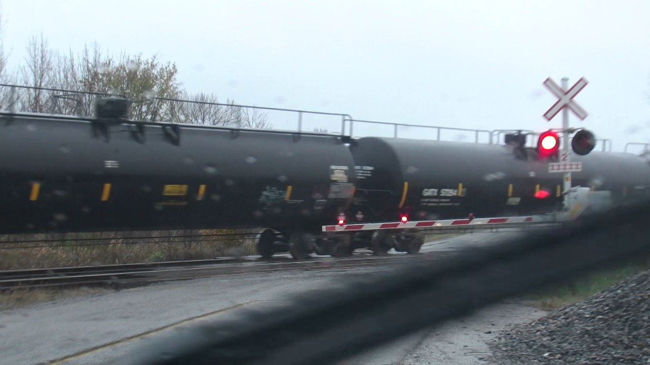 CN #305/ CN#2919, CN DPU#2816 / PARKWAY RD: - YouTube